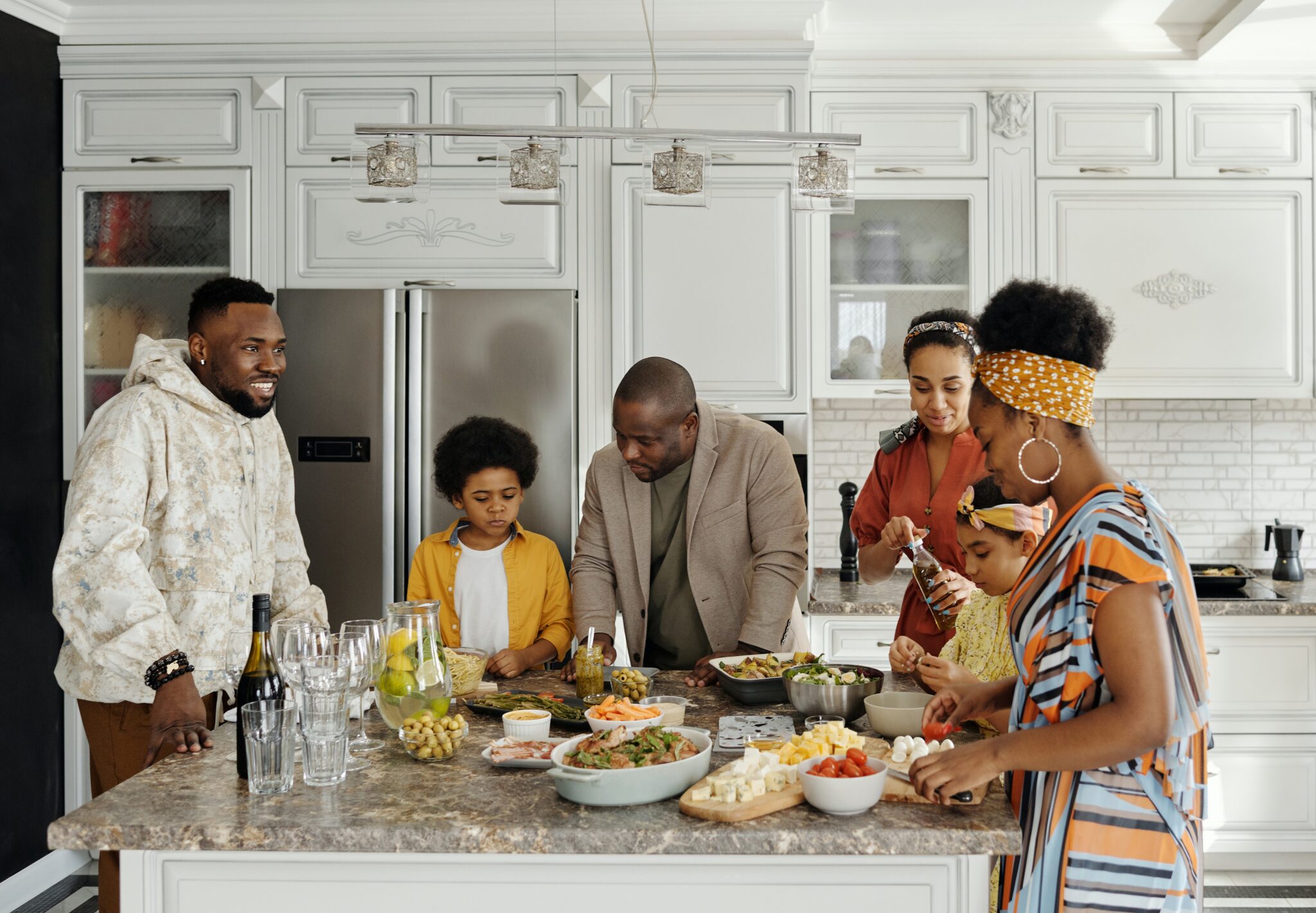 Home Etiquette: Rules for Visiting Other Homes - Home & Texture