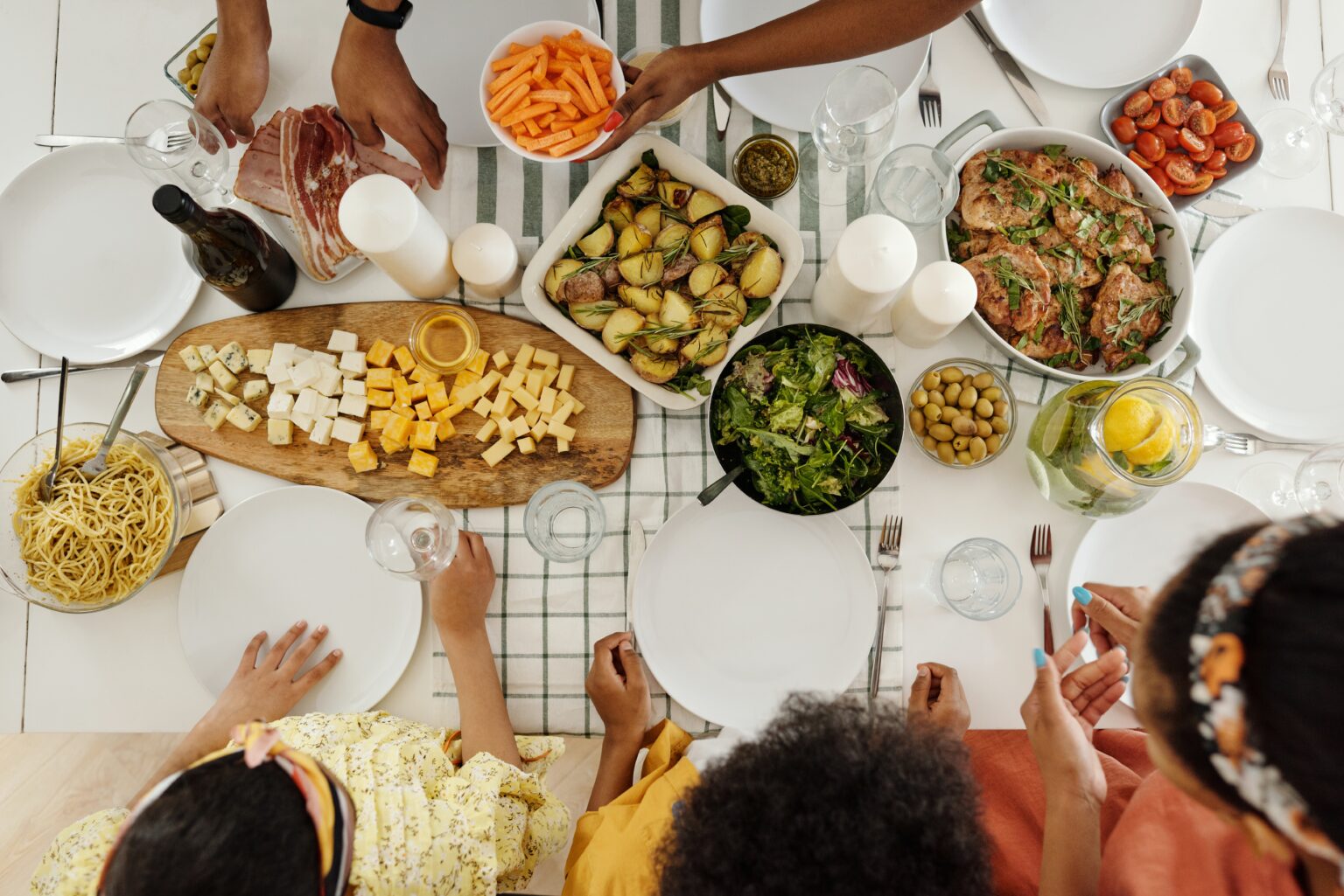 Home Etiquette: Rules for Visiting Other Homes - Home & Texture