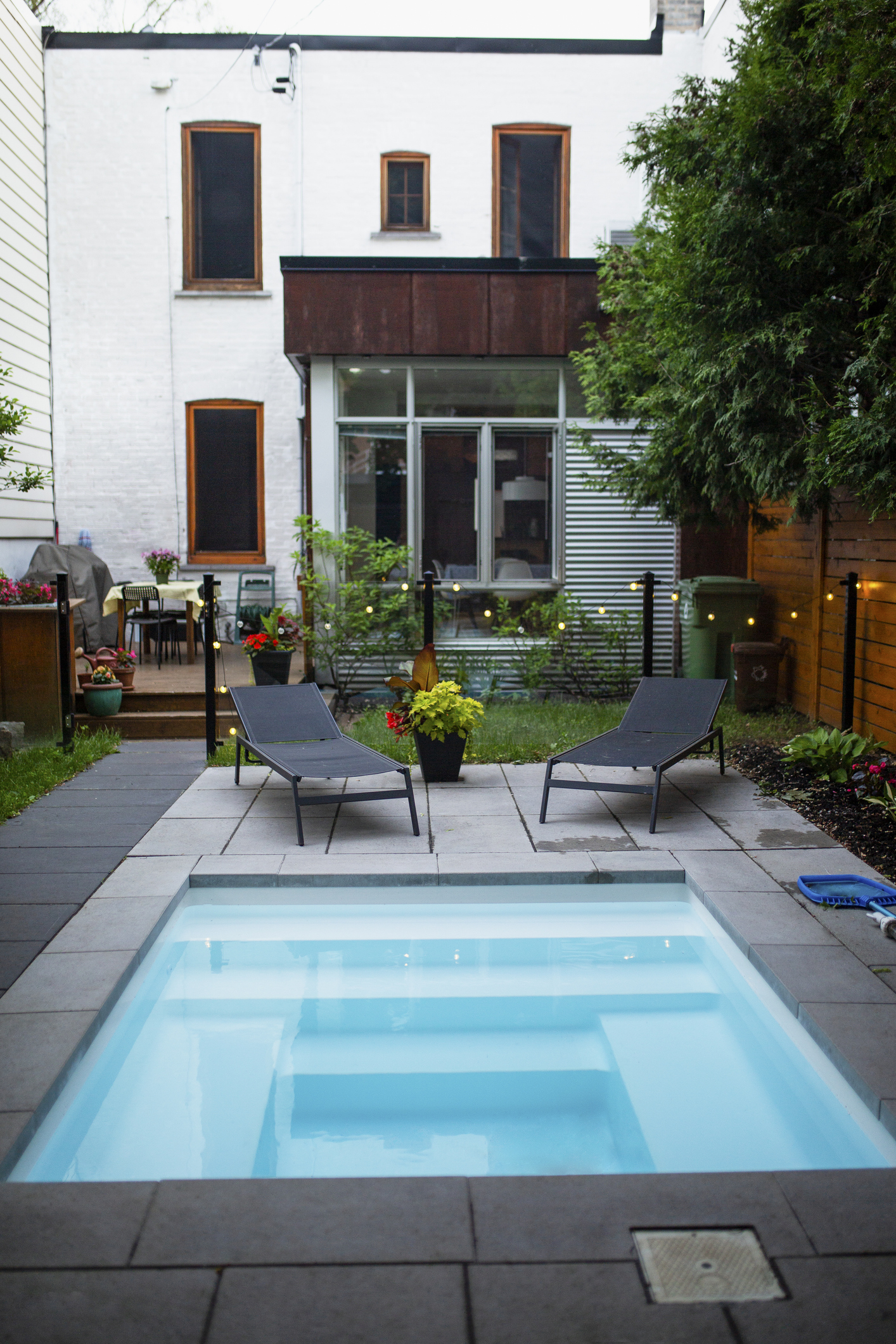 Ideas To Conceal Your Pool Equipment in Style - Home & Texture