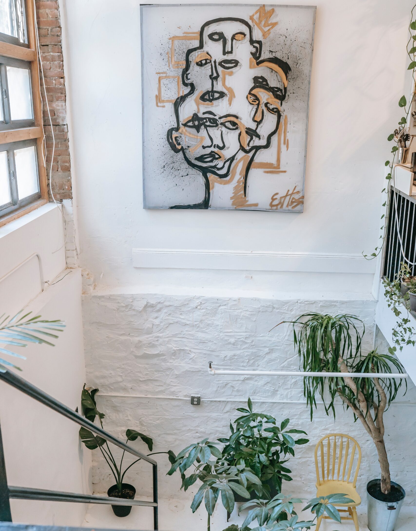 Tips for the Novice Art Collector - Home & Texture