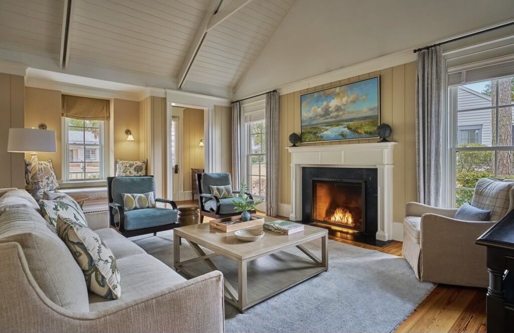 Capturing the Essence of Low Country Decor in Your Home - Home & Texture