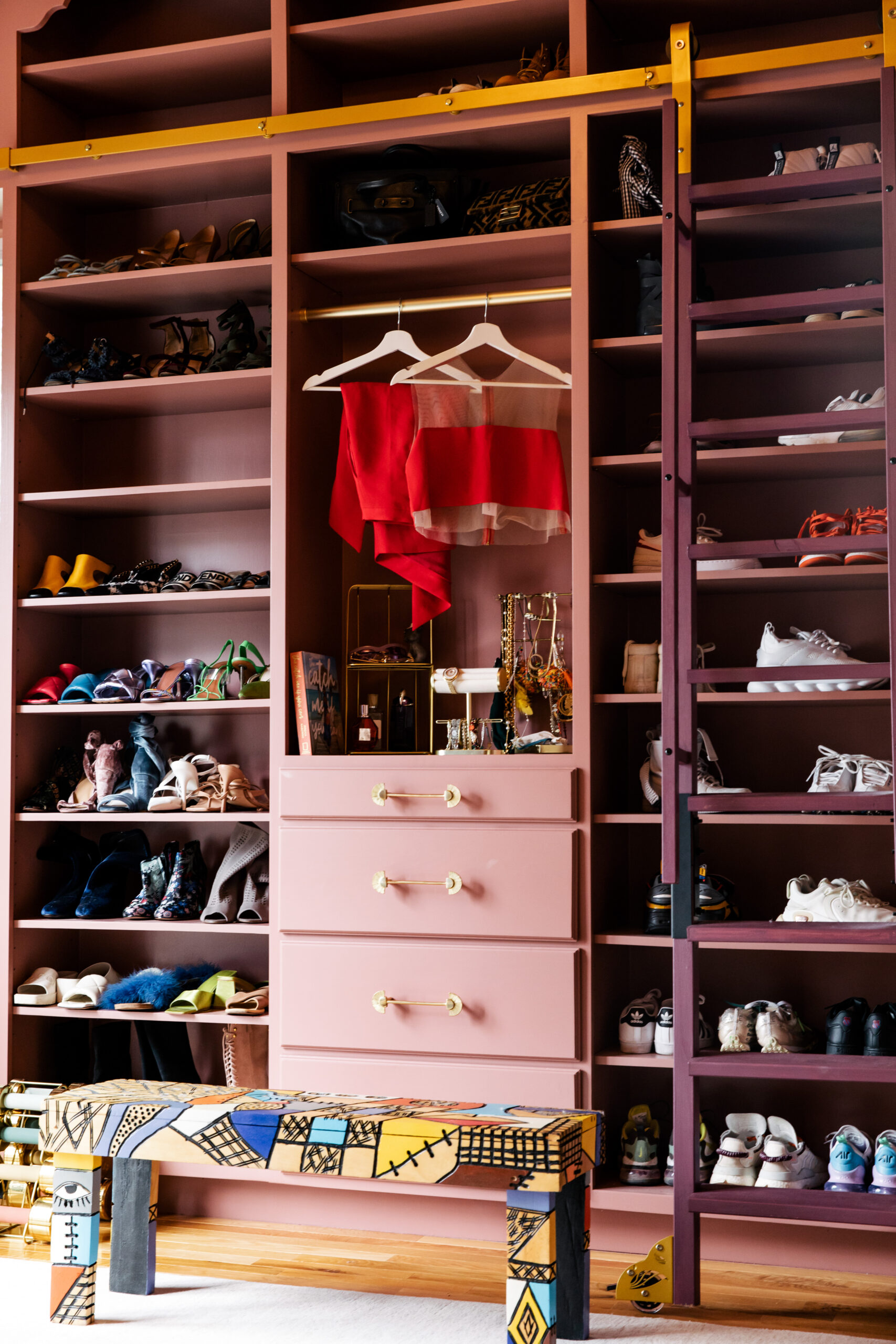 How To Create a 'Cloffice' Like René Daniella - Home & Texture