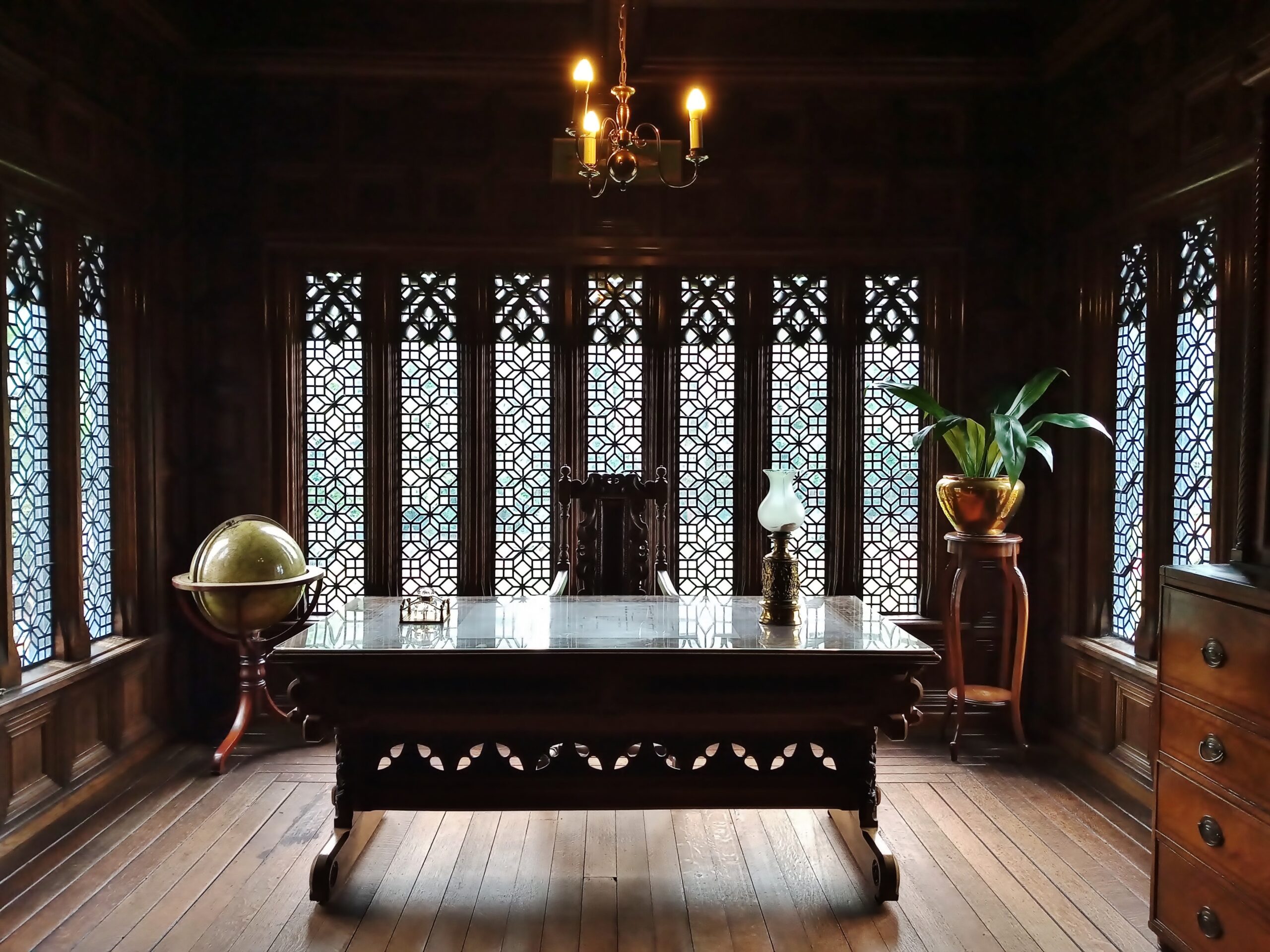 Old Money Aesthetic: The Trend Putting Modern Luxury to Shame - Home ...