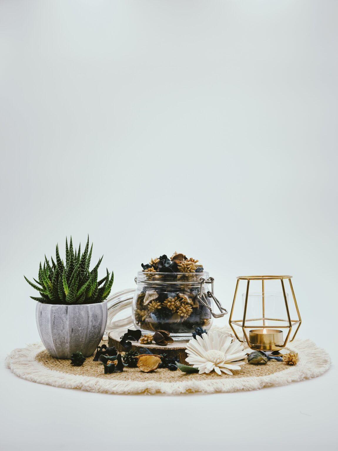 9 Creative Ways To Use Potpourri at Home - Home & Texture