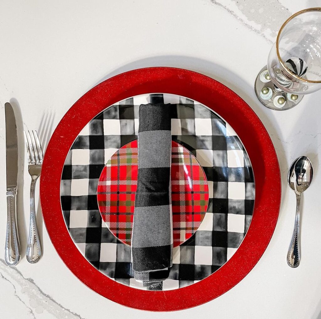 Holiday Place Setting Ideas To Impress Your Guests - Home & Texture