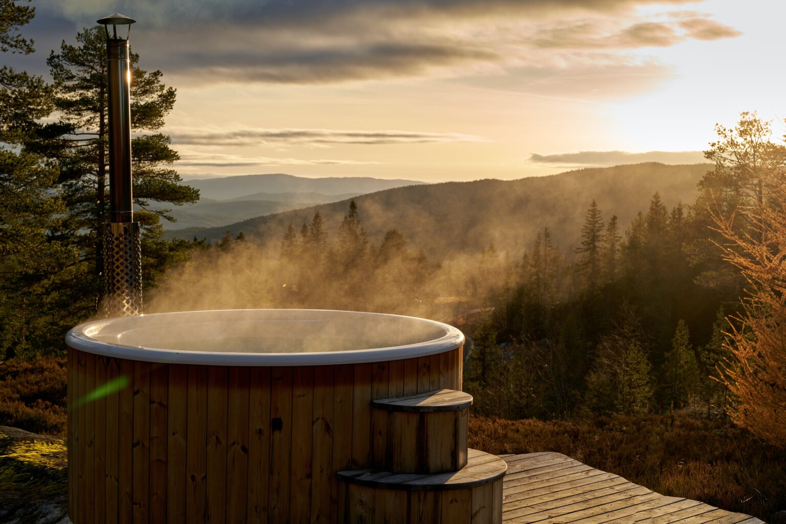 The Different Types of Jacuzzis To Help You Pick the One for You - Home ...