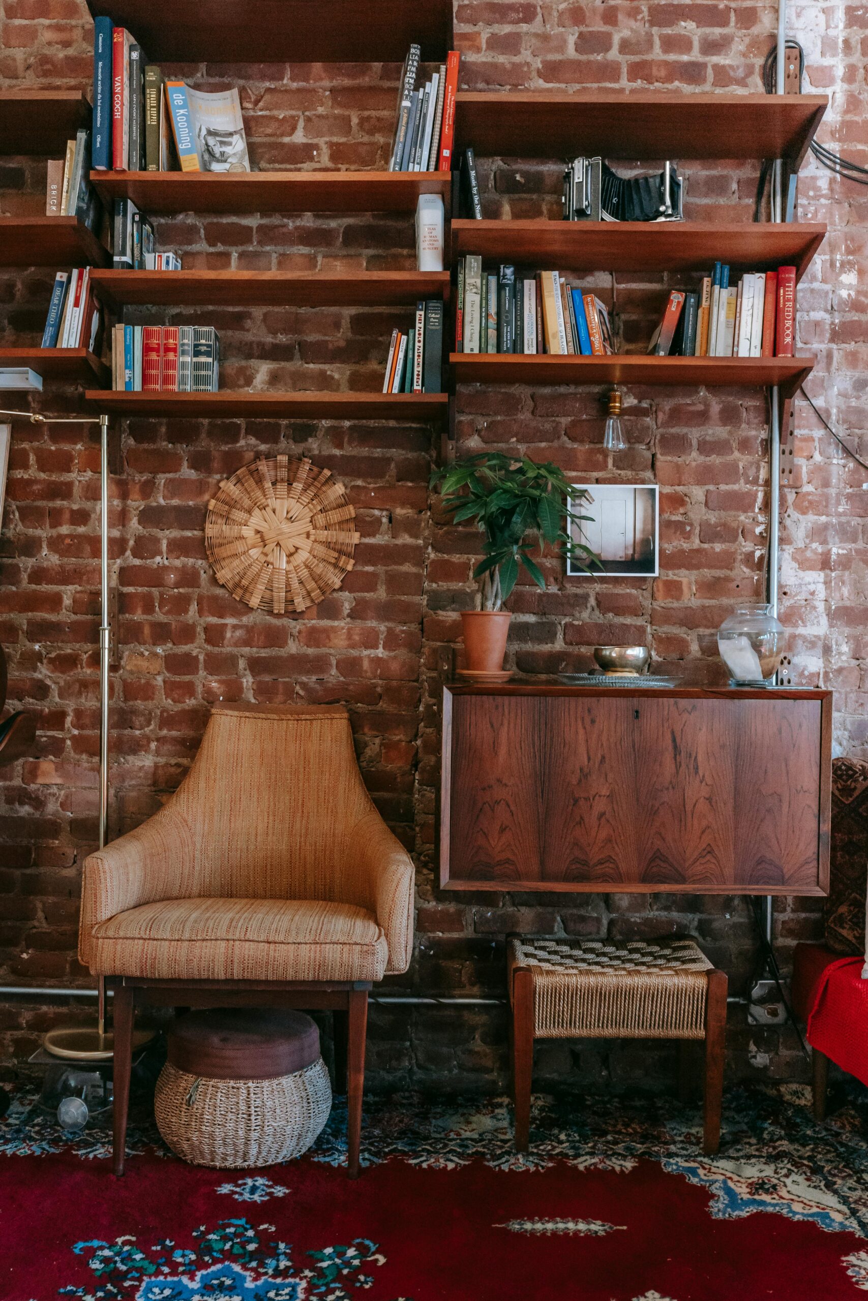 How To Get the "Urban Aunt" Aesthetic in Your Home Design - Home & Texture