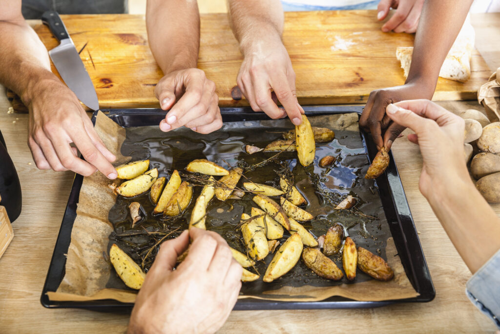 10 Essential Pots and Pans You Need To Have in Your Kitchen - Home ...
