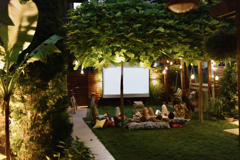 10 Backyard Lighting Tips To Create the Ultimate Outdoor Space - Home ...