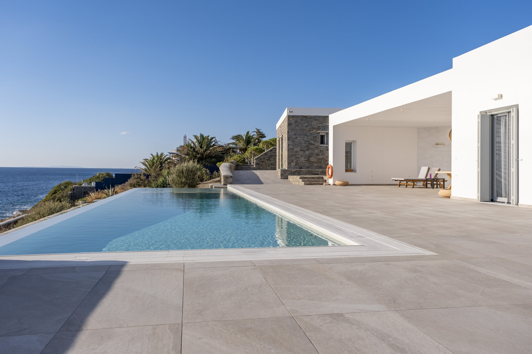 Pool Deck Stone Options To Consider for Your Outdoor Space - Home & Texture