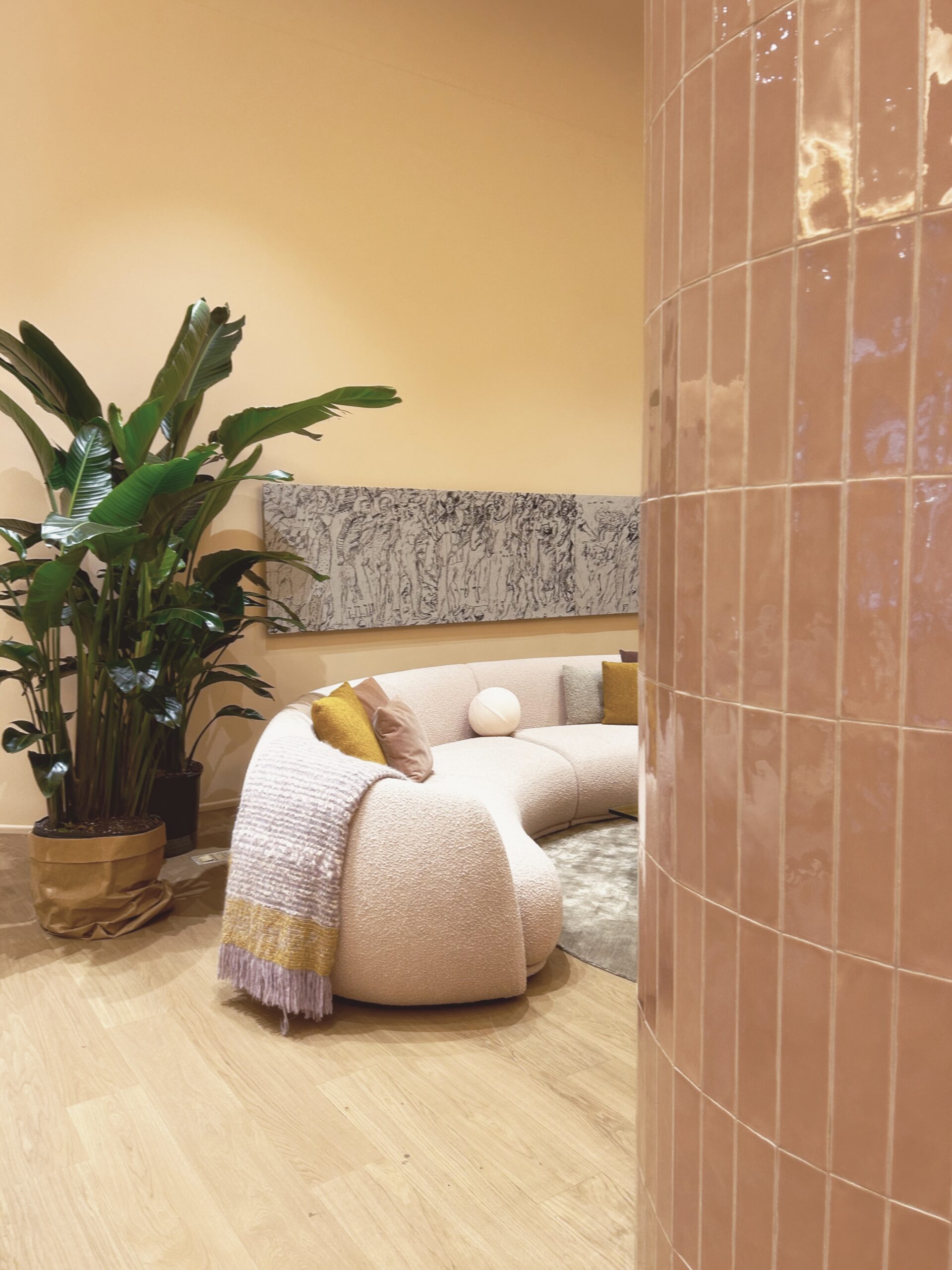 How To Decorate With Color Without Looking Too Colorful - Home & Texture