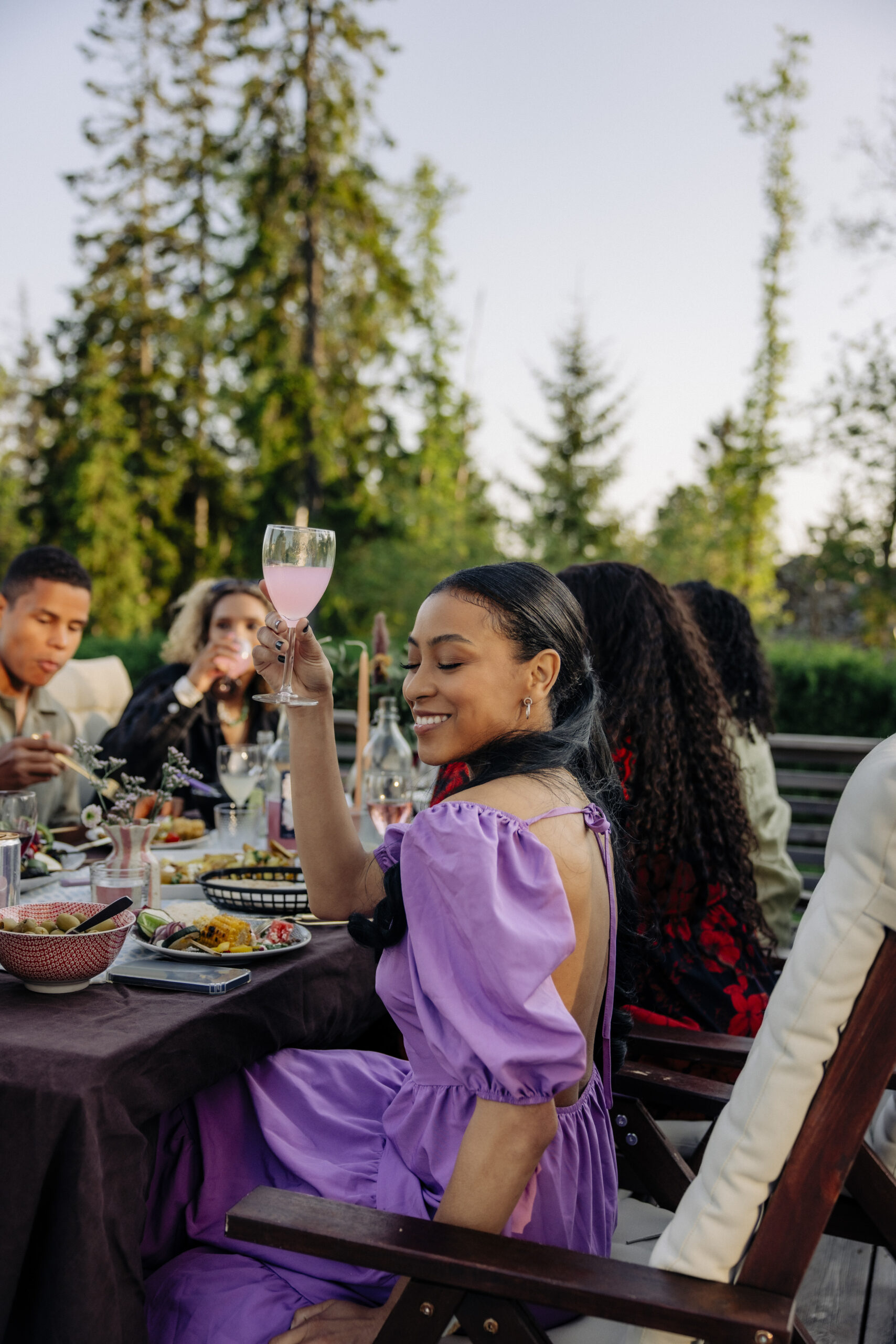 Party Guest Personalities and How To Accomodate Them - Home & Texture