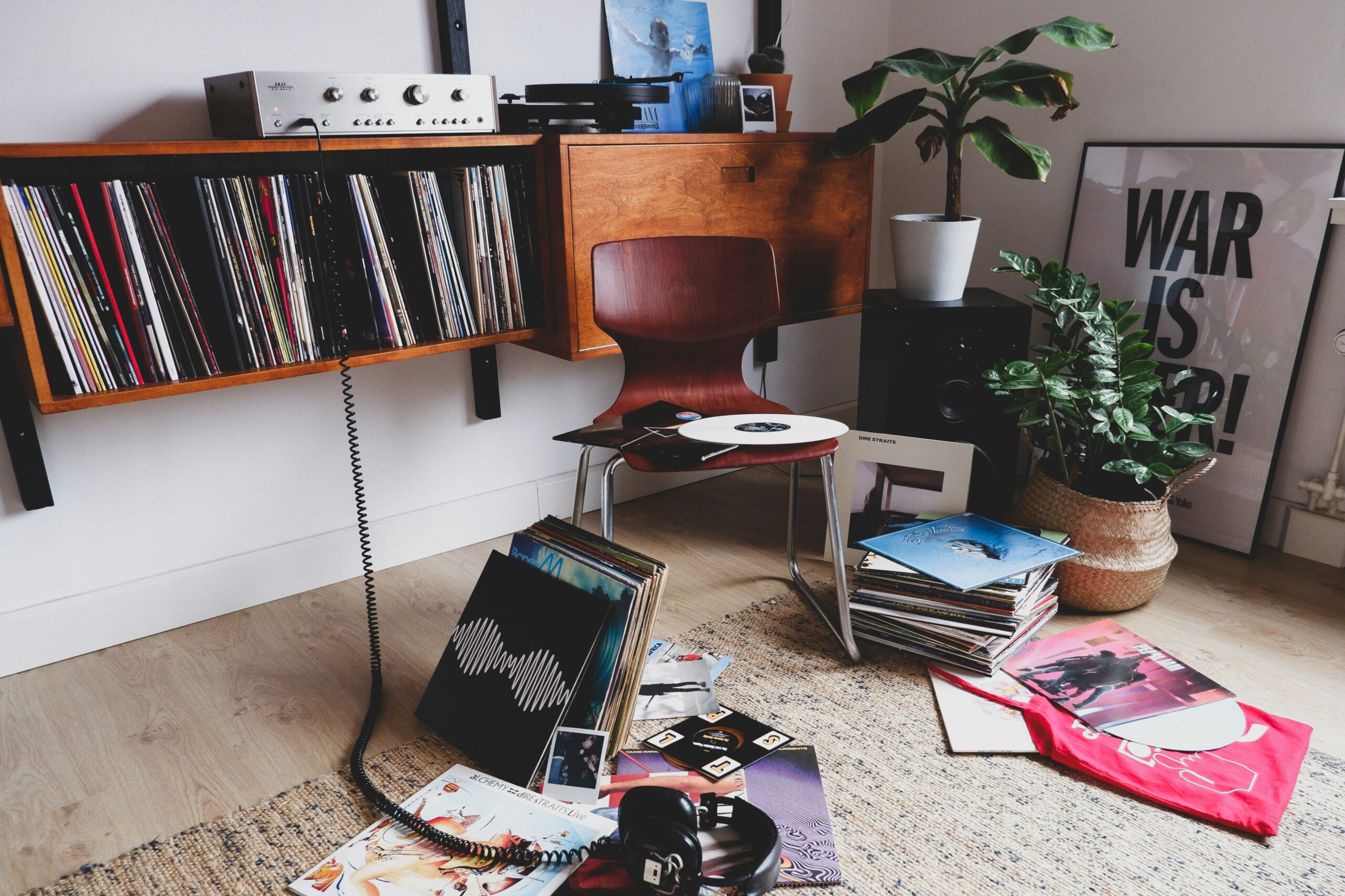 Vinyl Listening Parties Are The Perfect Plans For This Fall - Home ...