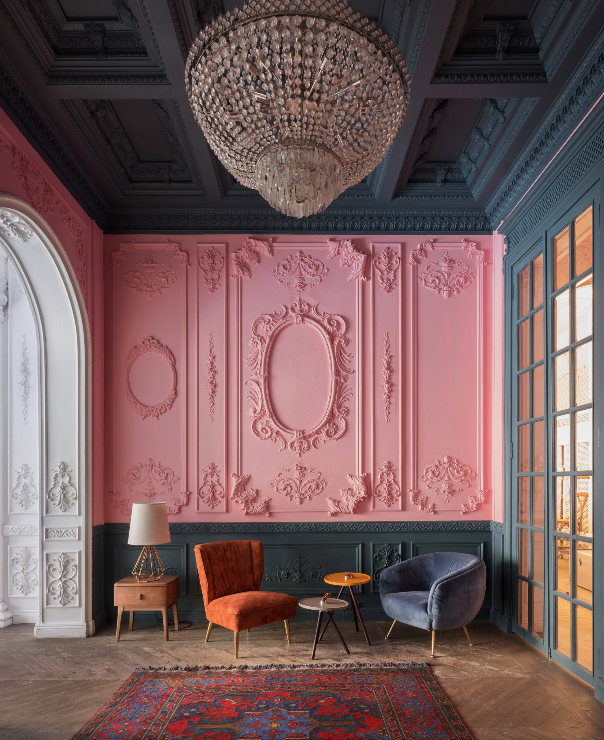 Exploring the Modern Manor Style in Home Design - Home & Texture