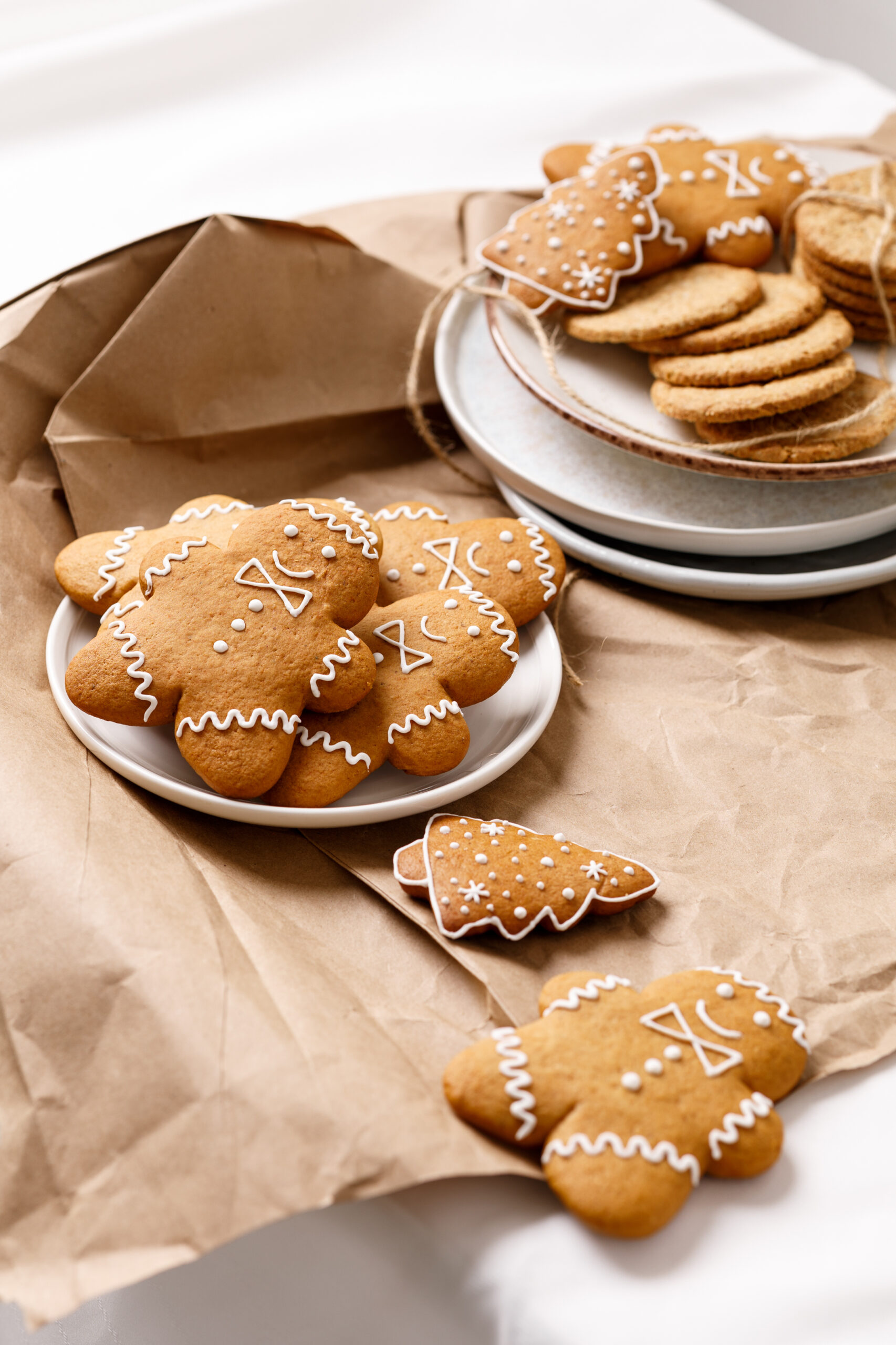 Easy Gingerbread Cookie Recipe for a Cozy Holiday Season - Home & Texture