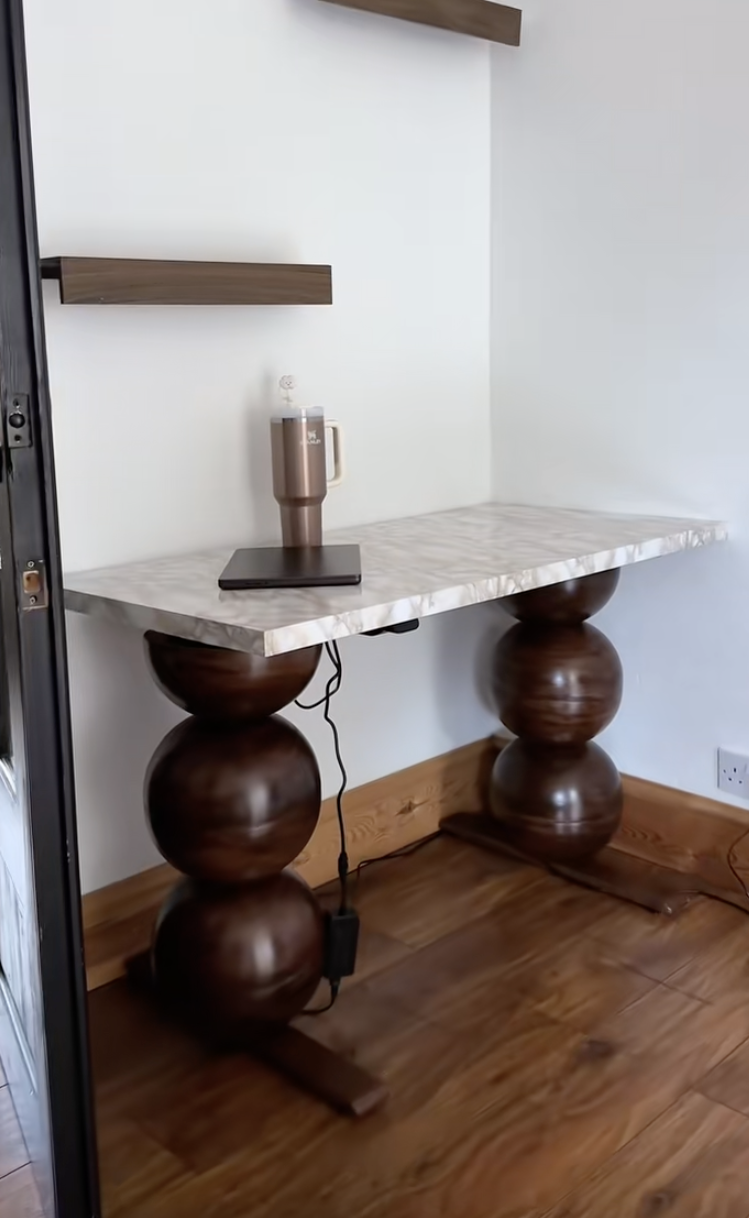 This Standing Desk Makeover Is a Designer's Dream - Home & Texture